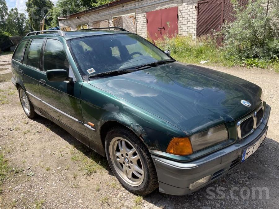 Green BMW 318 1998 in Riga, with an engine capacity of 1.80 L and mileage of 260 thousand km for 1500 €, photo 1 on AUTOMOTO.COM.LV