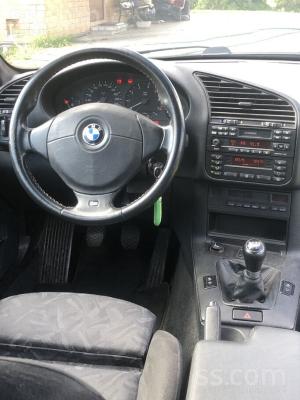 Zaļš BMW 318 1999 Rīga, ar dzinēja tilpumu 2.80 L un nobraukumu 187 tūkst. km par 6070 €, foto 8 vietnē AUTOMOTO.COM.LV