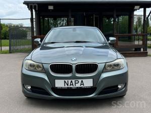 Green BMW 318 2010 in Riga, with an engine capacity of 2.00 L and mileage of 384 thousand km for 3990 €, photo 3 on AUTOMOTO.COM.LV