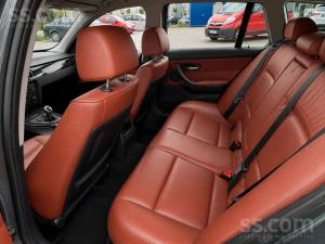 Green BMW 318 2010 in Riga, with an engine capacity of 2.00 L and mileage of 384 thousand km for 3990 €, photo 13 on AUTOMOTO.COM.LV