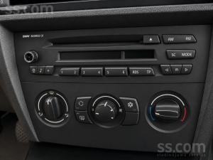 Green BMW 318 2010 in Riga, with an engine capacity of 2.00 L and mileage of 384 thousand km for 3990 €, photo 16 on AUTOMOTO.COM.LV