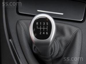 Green BMW 318 2010 in Riga, with an engine capacity of 2.00 L and mileage of 384 thousand km for 3990 €, photo 17 on AUTOMOTO.COM.LV