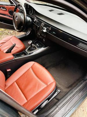 Zaļš BMW 318 2010 Rīga, ar dzinēja tilpumu 2.00 L un nobraukumu 380 tūkst. km par 3500 €, foto 9 vietnē AUTOMOTO.COM.LV