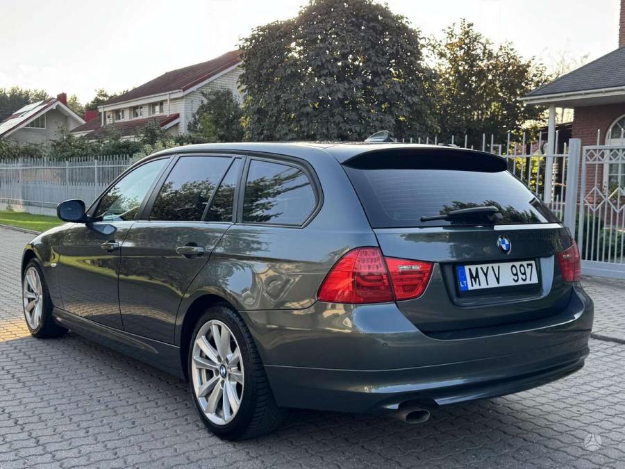 Green BMW 318 2012 in Vilnius, with an engine capacity of 2.00 L and mileage of 270 thousand km for 3650 €, photo 7 on AUTOMOTO.COM.LV