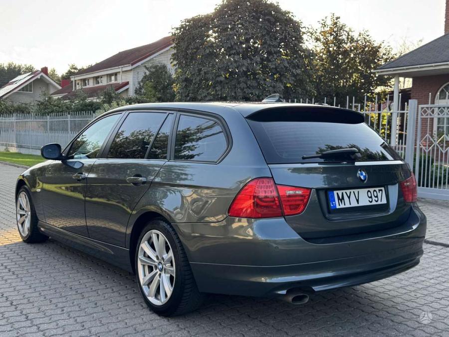Green BMW 318 2012 in Vilnius, with an engine capacity of 2.00 L and mileage of 270 thousand km for 3650 €, photo 7 on AUTOMOTO.COM.LV