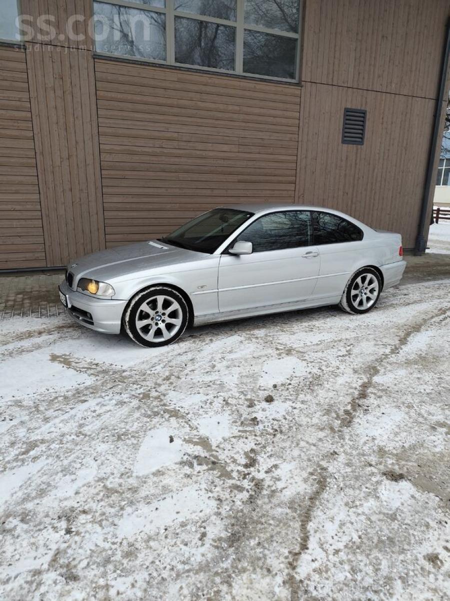 Grey BMW 318 2000 in Jelgava, with an engine capacity of 1.90 L and mileage of 299 thousand km for 3900 €, photo 1 on AUTOMOTO.COM.LV