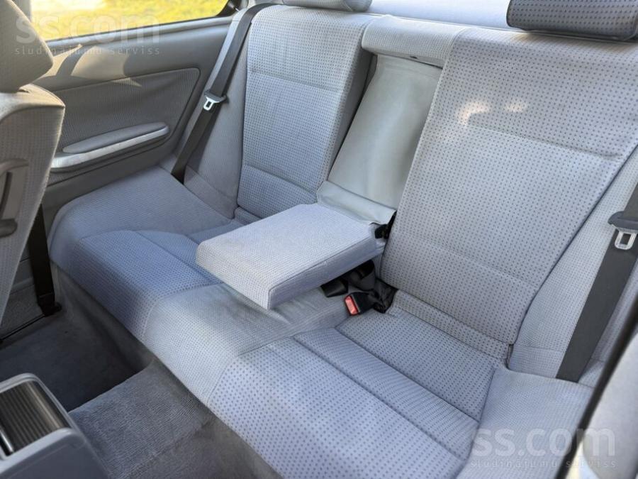 Grey BMW 318 2000 in Riga, with an engine capacity of 1.80 L and mileage of 297 thousand km for 2450 €, photo 20 on AUTOMOTO.COM.LV