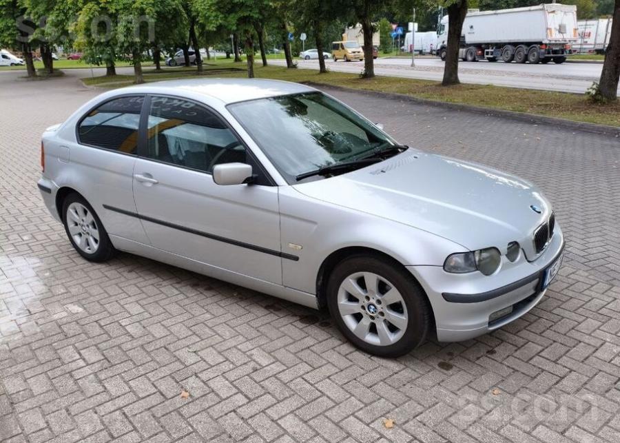 Grey BMW 318 2004 in Riga, with an engine capacity of 2.00 L and mileage of 316 thousand km for 1650 €, photo 1 on AUTOMOTO.COM.LV