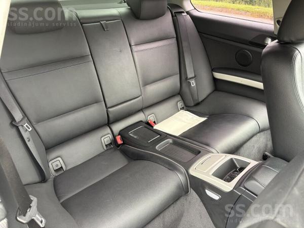 Pelēks BMW 318 2011 Ogre, ar dzinēja tilpumu 2.00 L un nobraukumu 0 tūkst. km par 6500 €, foto 10 vietnē AUTOMOTO.COM.LV