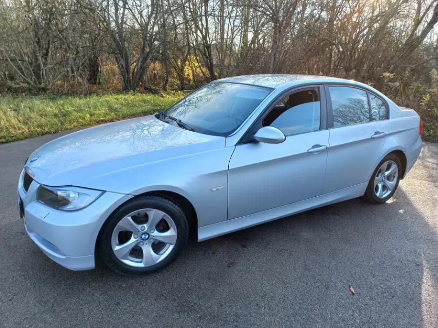 Pelēks BMW 318 2008 Rīga, ar dzinēja tilpumu 2.00 L un nobraukumu 250 tūkst. km par 3900 €, foto 3 vietnē AUTOMOTO.COM.LV