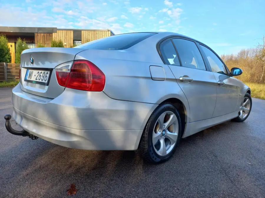 Pelēks BMW 318 2008 Rīga, ar dzinēja tilpumu 2.00 L un nobraukumu 250 tūkst. km par 3900 €, foto 5 vietnē AUTOMOTO.COM.LV