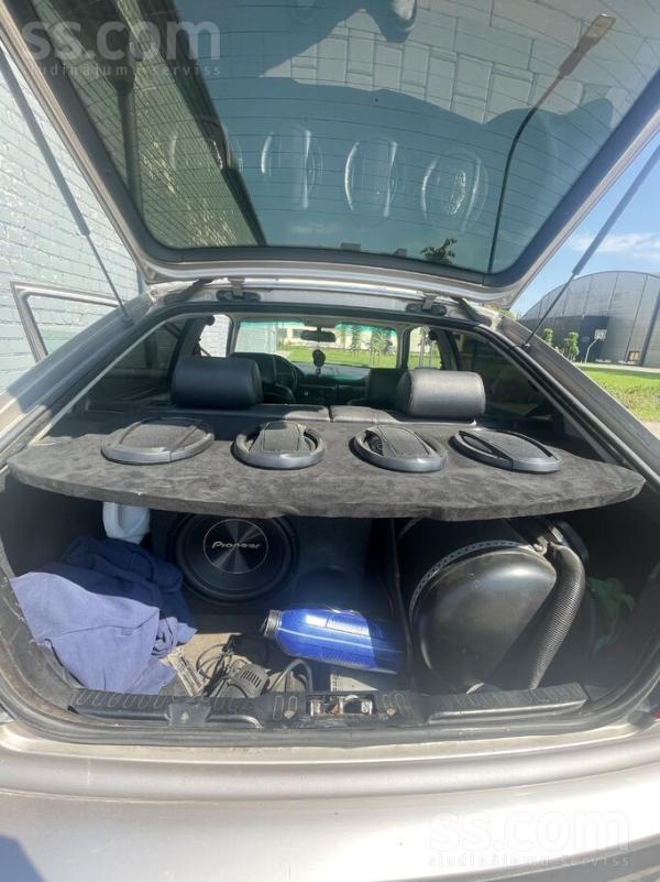 Pelēks BMW 318 1994 Kuldīga, ar dzinēja tilpumu 1.80 L un nobraukumu 340 tūkst. km par 2150 €, foto 7 vietnē AUTOMOTO.COM.LV