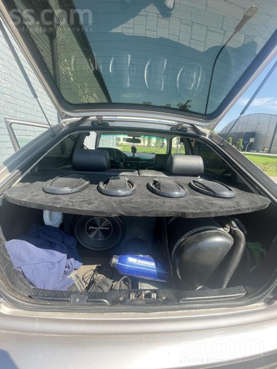 Pelēks BMW 318 1994 Kuldīga, ar dzinēja tilpumu 1.80 L un nobraukumu 340 tūkst. km par 2150 €, foto 8 vietnē AUTOMOTO.COM.LV