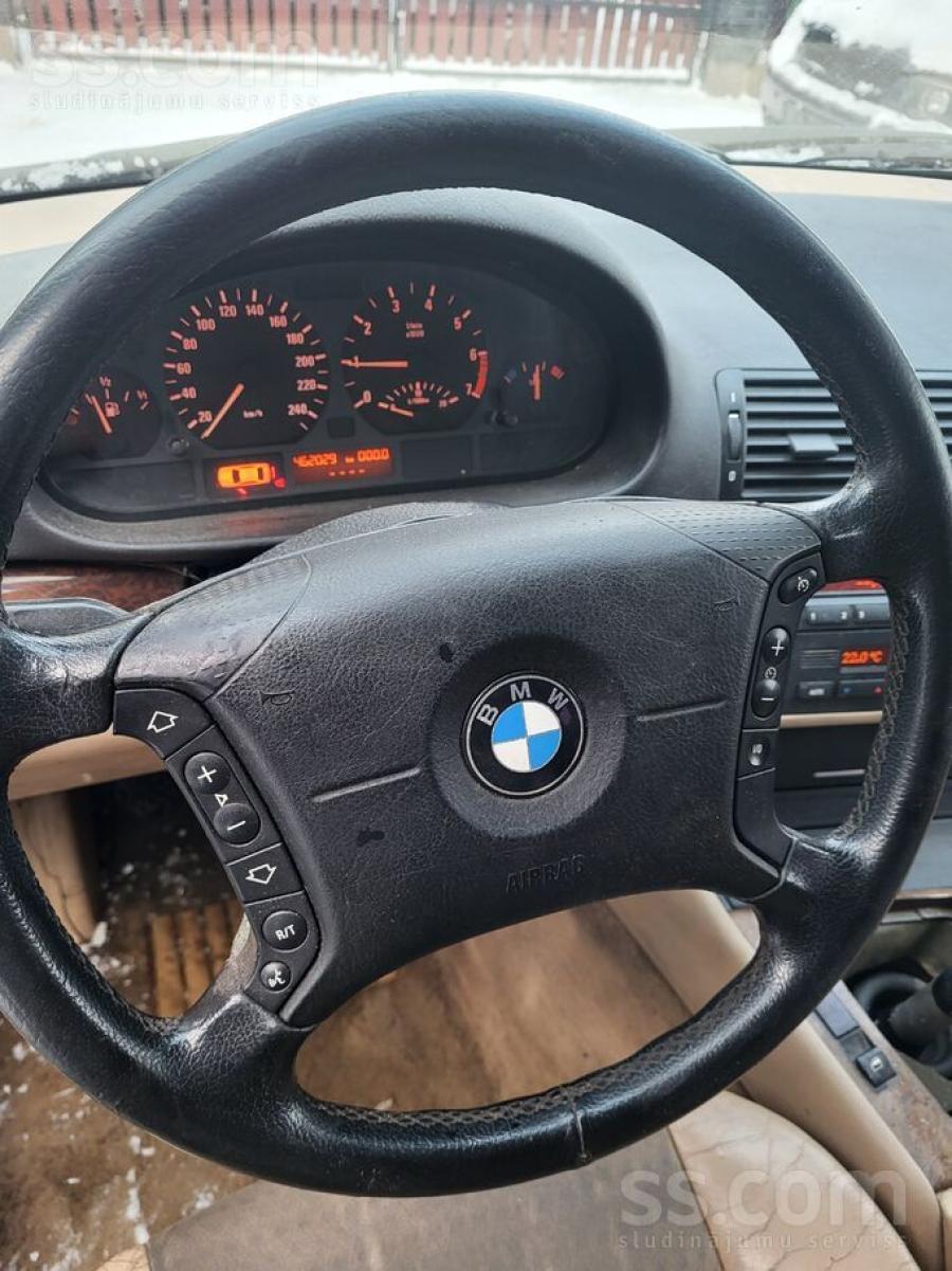 Pelēks BMW 318 2000 Rīga, ar dzinēja tilpumu 1.80 L un nobraukumu 462 tūkst. km par 1000 €, foto 3 vietnē AUTOMOTO.COM.LV