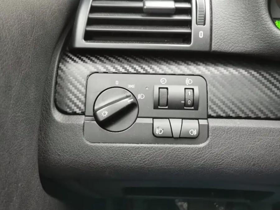 Pelēks BMW 318 2002 Kuldīga, ar dzinēja tilpumu 2.00 L un nobraukumu 247 tūkst. km par 2150 €, foto 15 vietnē AUTOMOTO.COM.LV