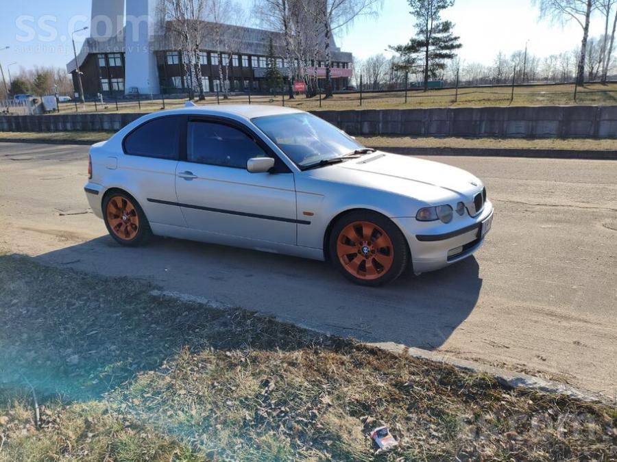 Pelēks BMW 318 2002 Rīga, ar dzinēja tilpumu 2.50 L un nobraukumu 249 tūkst. km par 3750 €, foto 3 vietnē AUTOMOTO.COM.LV