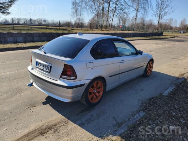 Grey BMW 318 2002 in Riga, with an engine capacity of 2.50 L and mileage of 249 thousand km for 3750 €, photo 4 on AUTOMOTO.COM.LV