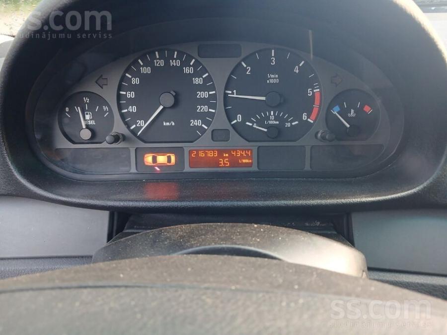 Grey BMW 318 2003 in Riga, with an engine capacity of 2.00 L and mileage of 217 thousand km for 2300 €, photo 7 on AUTOMOTO.COM.LV