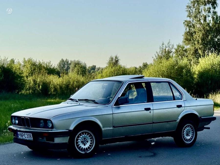 Серый БМВ 318 1985 в Радвилишкис, объемом двигателя 1.80 л и пробегом 260 тыс. км за 3650 €, фото 5 на AUTOMOTO.COM.LV