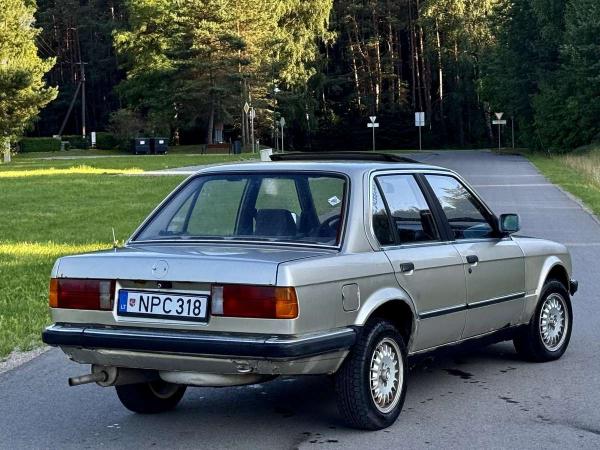 Pelēks BMW 318 1985 Radviliškis, ar dzinēja tilpumu 1.80 L un nobraukumu 260 tūkst. km par 3650 €, foto 6 vietnē AUTOMOTO.COM.LV