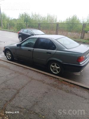 Pelēks BMW 318 1993 Daugavpils, ar dzinēja tilpumu 1.80 L un nobraukumu 438 tūkst. km par 2300 €, foto 4 vietnē AUTOMOTO.COM.LV