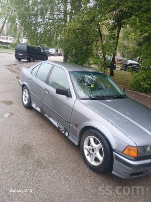 Pelēks BMW 318 1993 Daugavpils, ar dzinēja tilpumu 1.80 L un nobraukumu 438 tūkst. km par 2300 €, foto 5 vietnē AUTOMOTO.COM.LV