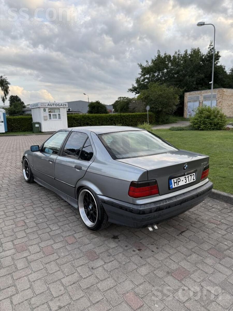 Grey BMW 318 1993 in Liepaja, with an engine capacity of 2.00 L and mileage of 438 thousand km for 3450 €, photo 5 on AUTOMOTO.COM.LV