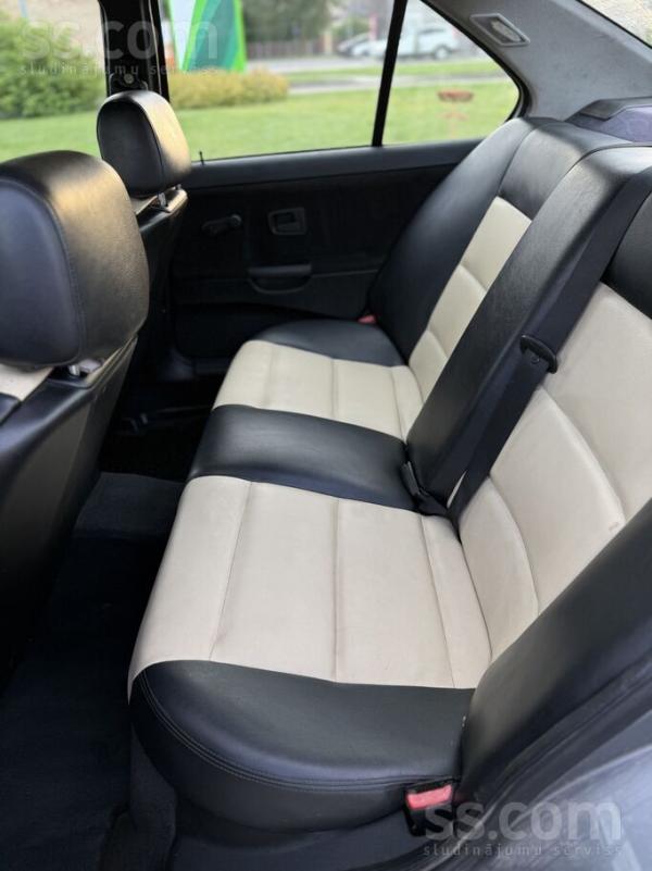 Grey BMW 318 1993 in Liepaja, with an engine capacity of 2.00 L and mileage of 438 thousand km for 3450 €, photo 7 on AUTOMOTO.COM.LV