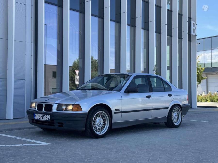 Grey BMW 318 1993 in Vilnius, with an engine capacity of 0.00 L and mileage of 97 thousand km for 3800 €, photo 1 on AUTOMOTO.COM.LV