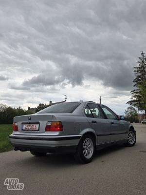 Pelēks BMW 318 1996 Marijampole, ar dzinēja tilpumu 1.80 L un nobraukumu 130 tūkst. km par 3600 €, foto 5 vietnē AUTOMOTO.COM.LV