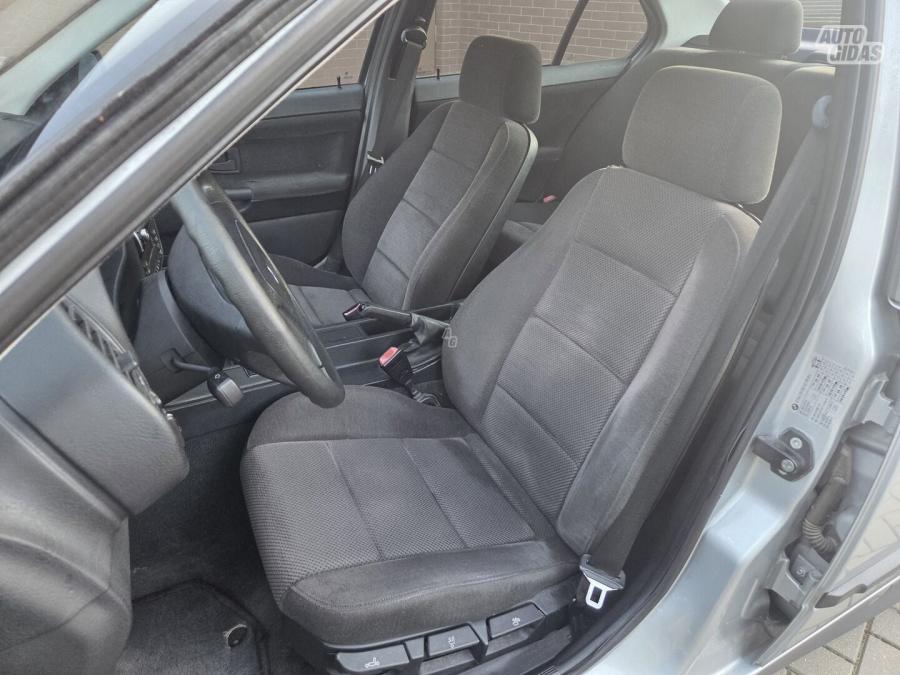 Pelēks BMW 318 1996 Marijampole, ar dzinēja tilpumu 1.80 L un nobraukumu 130 tūkst. km par 3600 €, foto 17 vietnē AUTOMOTO.COM.LV