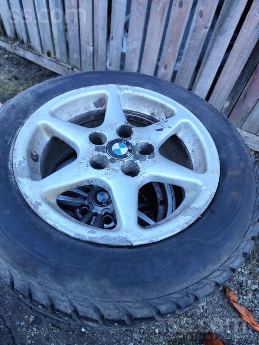 Pelēks BMW 318 1998 Ventspils, ar dzinēja tilpumu 1.60 L un nobraukumu 405 tūkst. km par 500 €, foto 5 vietnē AUTOMOTO.COM.LV