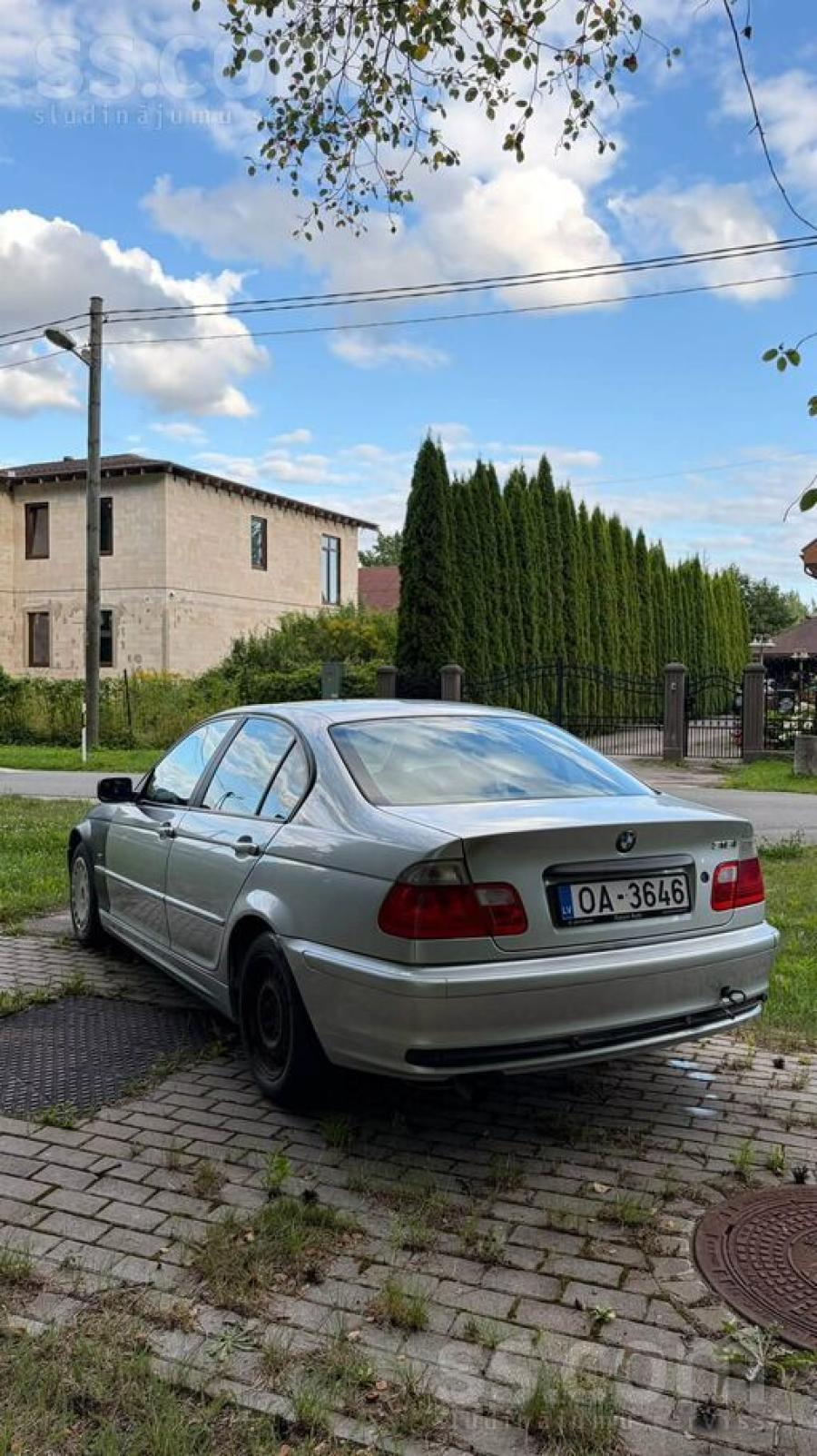 Grey BMW 318 2000 in Riga, with an engine capacity of 1.90 L and mileage of 217 thousand km for 1300 €, photo 4 on AUTOMOTO.COM.LV