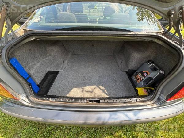 Pelēks BMW 318 2001 Rīga, ar dzinēja tilpumu 1.90 L un nobraukumu 247 tūkst. km par 2000 €, foto 8 vietnē AUTOMOTO.COM.LV