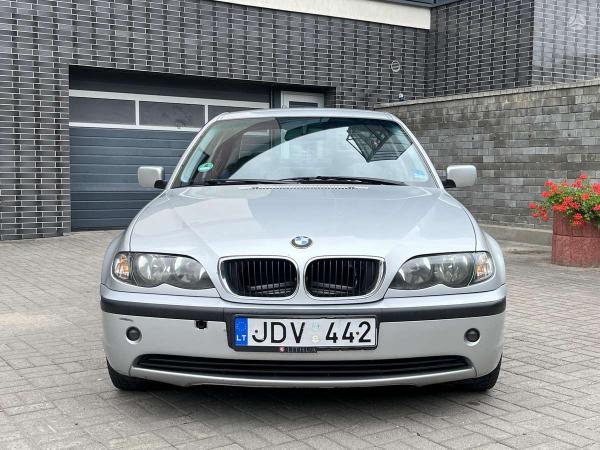 Pelēks BMW 318 2001 Viļņa, ar dzinēja tilpumu 2.00 L un nobraukumu 238 tūkst. km par 950 €, foto 2 vietnē AUTOMOTO.COM.LV