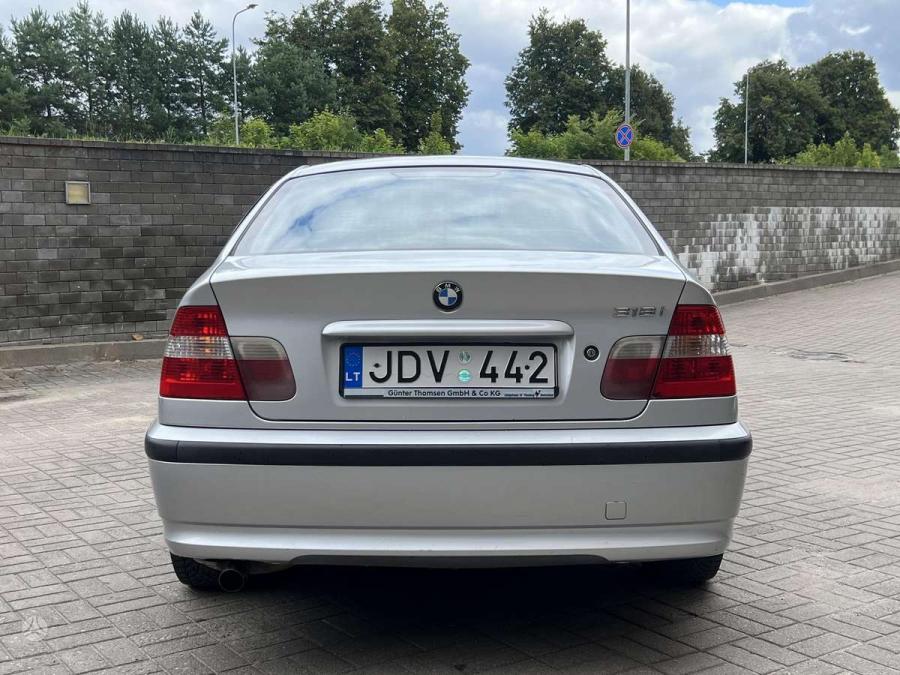 Grey BMW 318 2001 in Vilnius, with an engine capacity of 2.00 L and mileage of 238 thousand km for 950 €, photo 6 on AUTOMOTO.COM.LV
