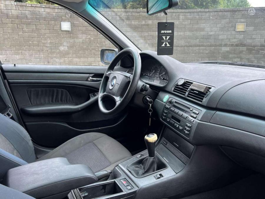 Grey BMW 318 2001 in Vilnius, with an engine capacity of 2.00 L and mileage of 238 thousand km for 950 €, photo 8 on AUTOMOTO.COM.LV