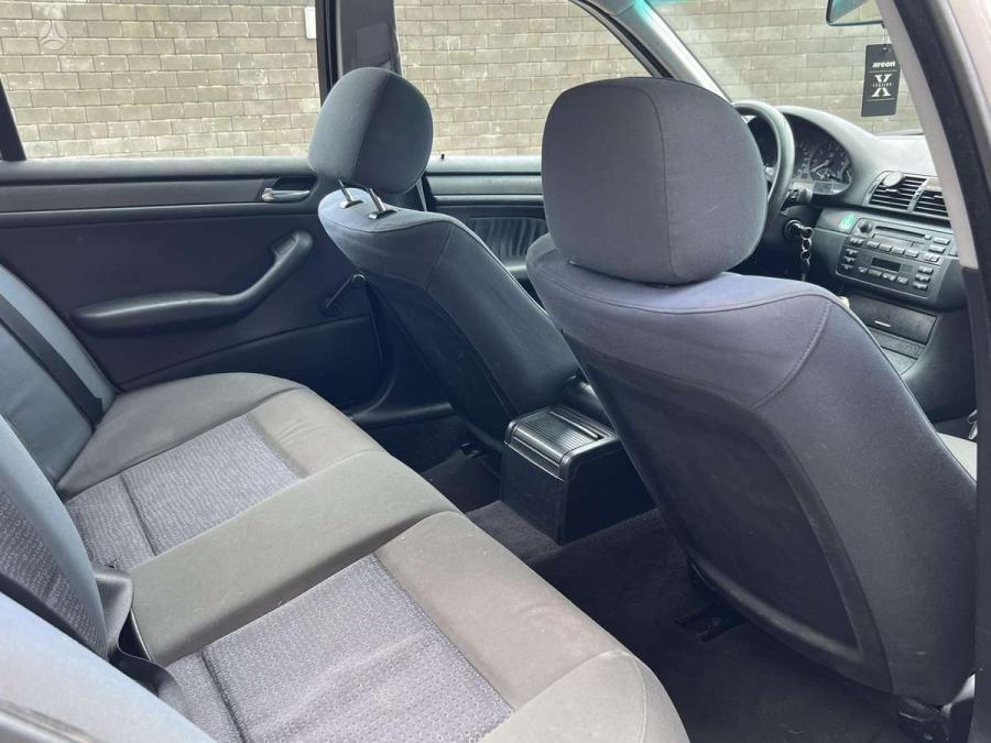 Grey BMW 318 2001 in Vilnius, with an engine capacity of 2.00 L and mileage of 238 thousand km for 950 €, photo 10 on AUTOMOTO.COM.LV