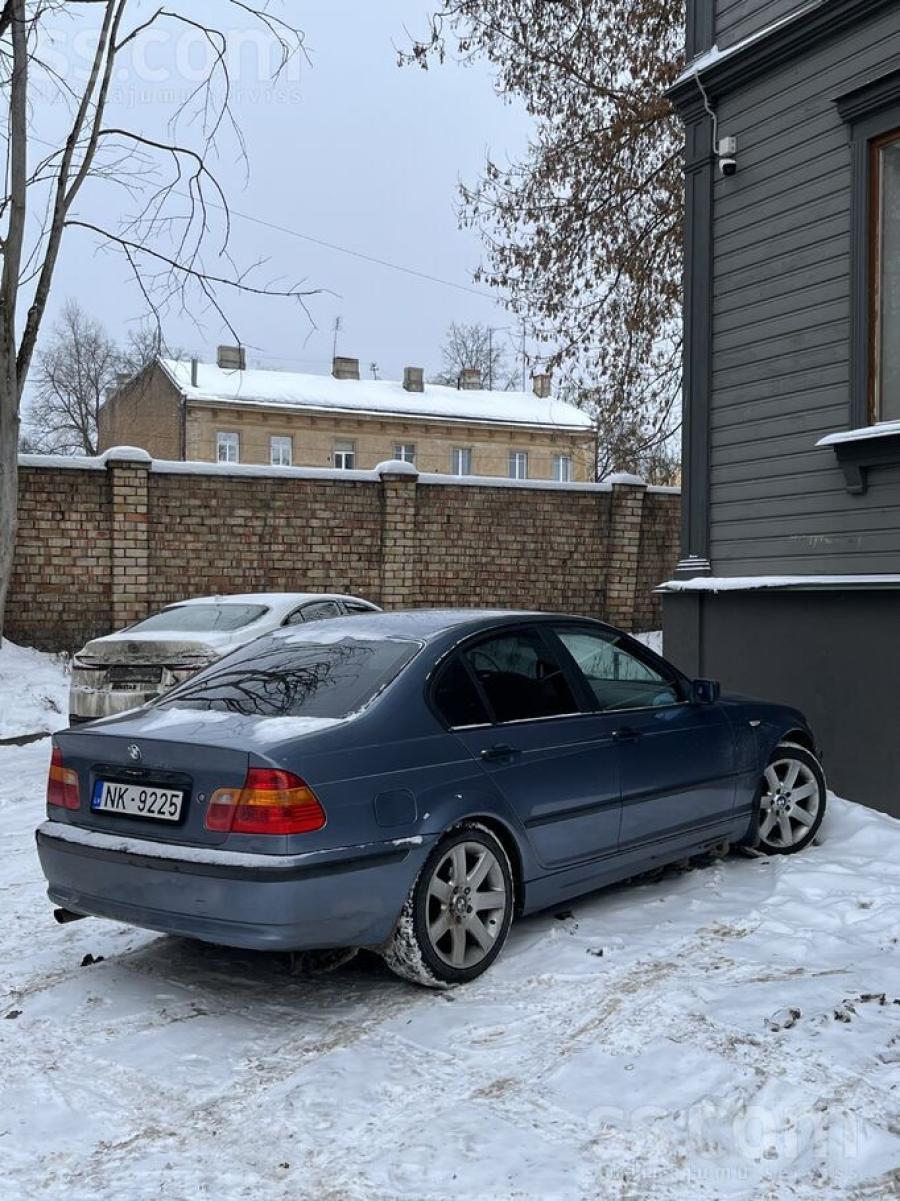 Pelēks BMW 318 2002 Rīga, ar dzinēja tilpumu 2.00 L un nobraukumu 261 tūkst. km par 1950 €, foto 2 vietnē AUTOMOTO.COM.LV