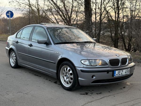 Grey BMW 318 2003 in Siauliai, with an engine capacity of 2.00 L and mileage of 330 thousand km for 1250 €, photo 3 on AUTOMOTO.COM.LV