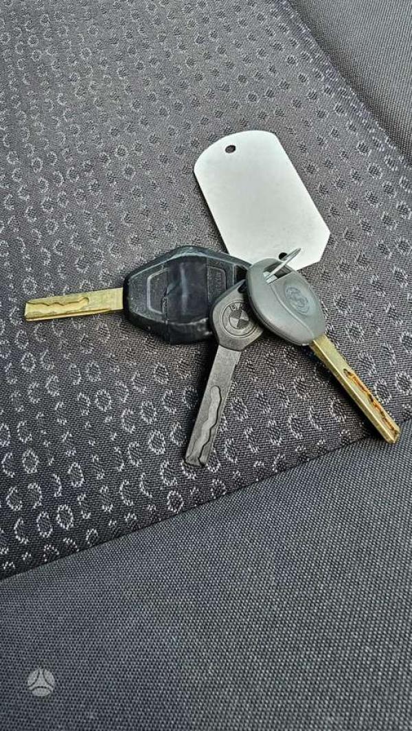 Pelēks BMW 318 2003 Kauņa, ar dzinēja tilpumu 2.00 L un nobraukumu 125 tūkst. km par 2299 €, foto 6 vietnē AUTOMOTO.COM.LV