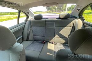 Grey BMW 318 2003 in Liepaja, with an engine capacity of 2.00 L and mileage of 394 thousand km for 1900 €, photo 11 on AUTOMOTO.COM.LV