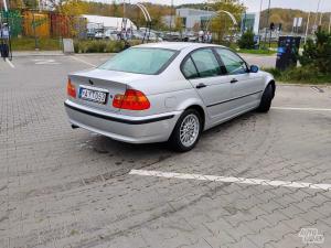 Pelēks BMW 318 2003 Viļņa, ar dzinēja tilpumu 2.00 L un nobraukumu 235 tūkst. km par 1999 €, foto 5 vietnē AUTOMOTO.COM.LV