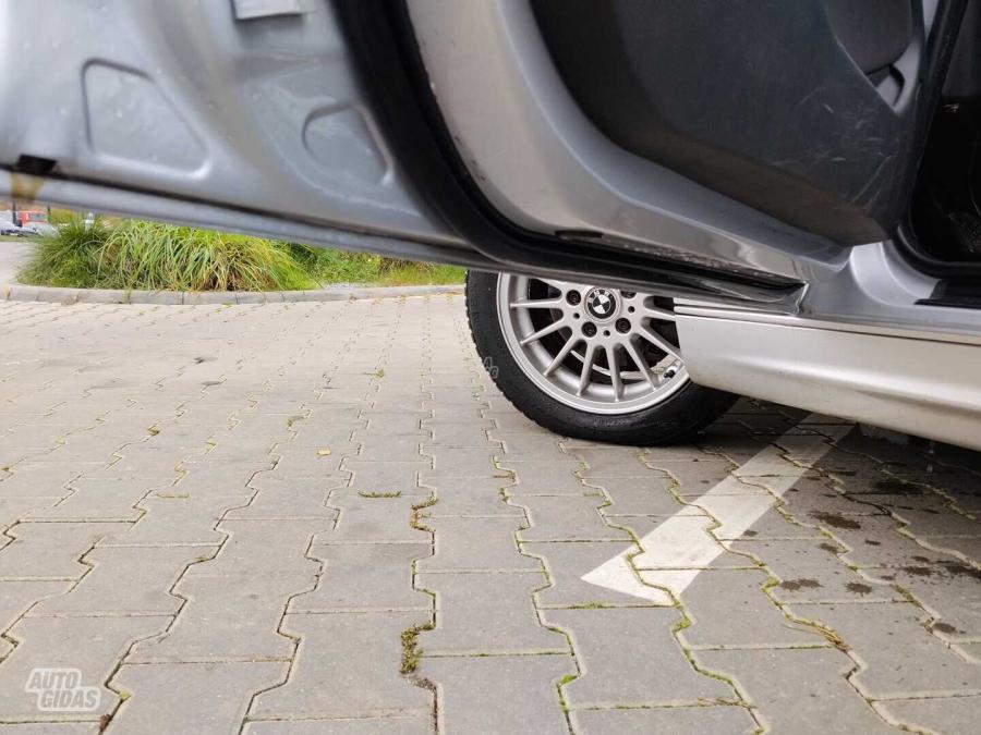 Pelēks BMW 318 2003 Viļņa, ar dzinēja tilpumu 2.00 L un nobraukumu 235 tūkst. km par 1999 €, foto 9 vietnē AUTOMOTO.COM.LV