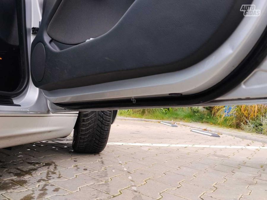 Pelēks BMW 318 2003 Viļņa, ar dzinēja tilpumu 2.00 L un nobraukumu 235 tūkst. km par 1999 €, foto 11 vietnē AUTOMOTO.COM.LV