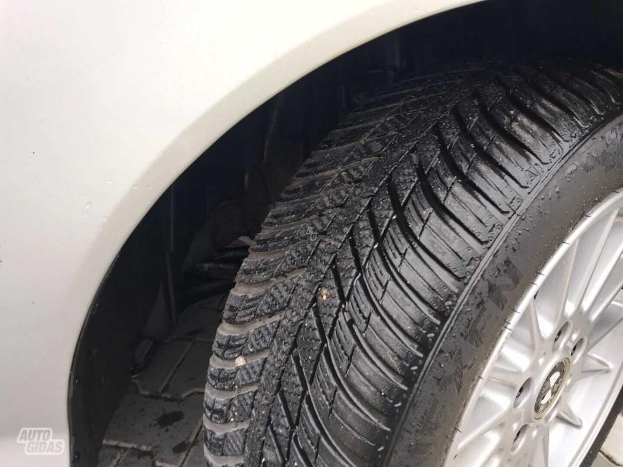 Pelēks BMW 318 2003 Viļņa, ar dzinēja tilpumu 2.00 L un nobraukumu 235 tūkst. km par 1999 €, foto 14 vietnē AUTOMOTO.COM.LV