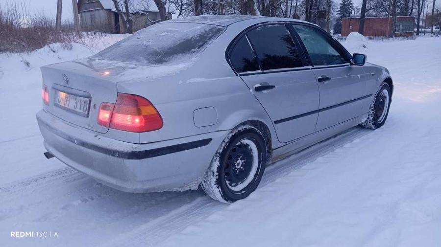 Grey BMW 318 2004 in Pakruojis, with an engine capacity of 2.00 L and mileage of 223 thousand km for 990 €, photo 2 on AUTOMOTO.COM.LV