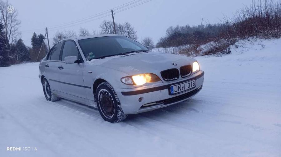Grey BMW 318 2004 in Pakruojis, with an engine capacity of 2.00 L and mileage of 223 thousand km for 990 €, photo 4 on AUTOMOTO.COM.LV