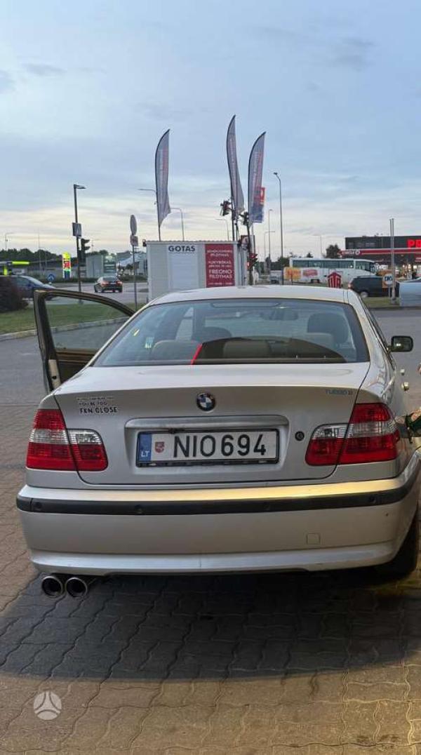 Grey BMW 318 2004 in Kaisiadorys, with an engine capacity of 2.00 L and mileage of 206 thousand km for 1200 €, photo 2 on AUTOMOTO.COM.LV