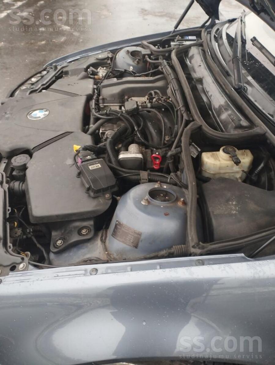 Grey BMW 318 2004 in Riga, with an engine capacity of 2.00 L and mileage of 231 thousand km for 1900 €, photo 14 on AUTOMOTO.COM.LV